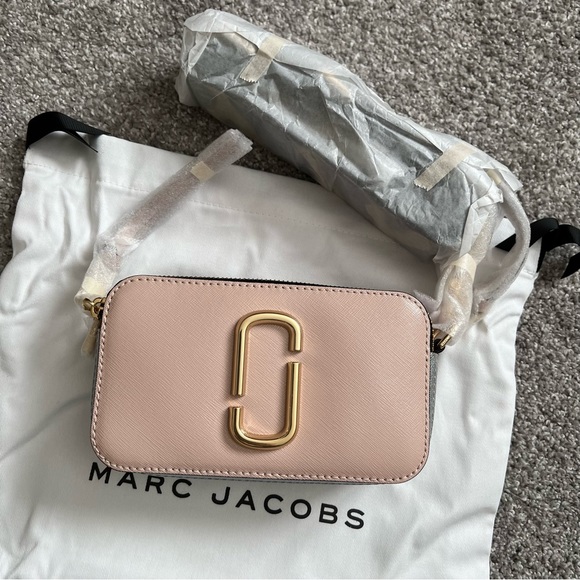 Marc Jacobs | Bags | Marc Jacobs The Snapshot Crossbody Bag Nwt | Poshmark